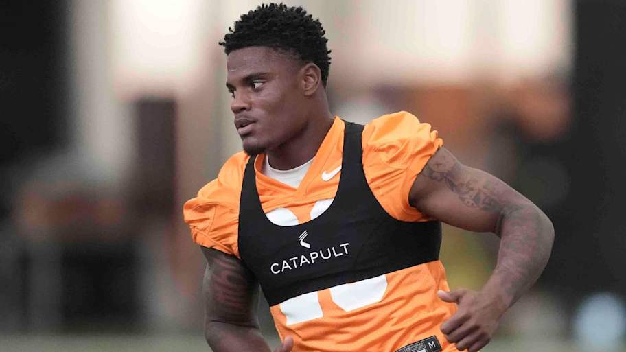 Tennessee transfer Boo Carter brings versatility and playmaking to ...