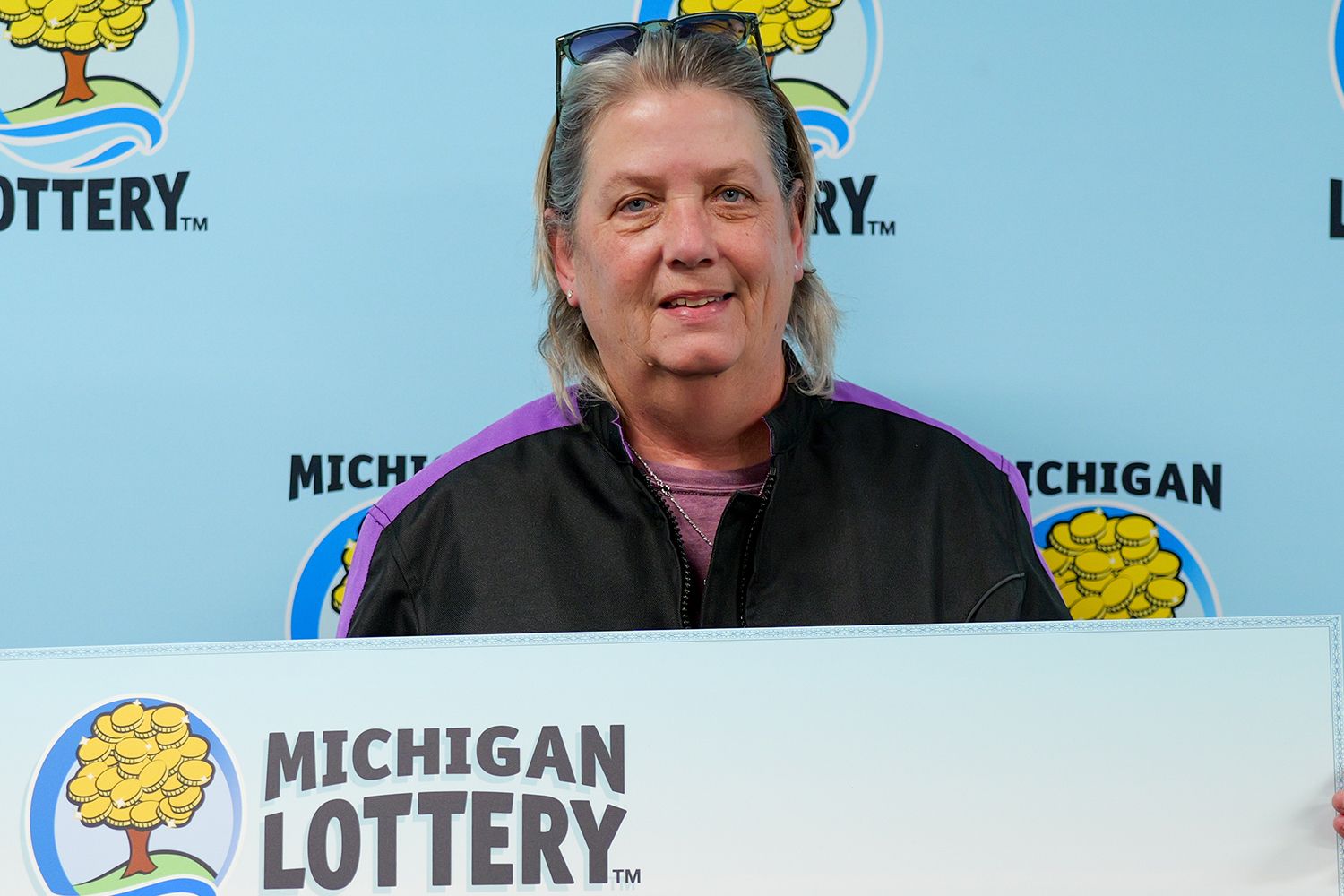 Woman wins $250,000 in the lottery on her 60th birthday — here's how ...