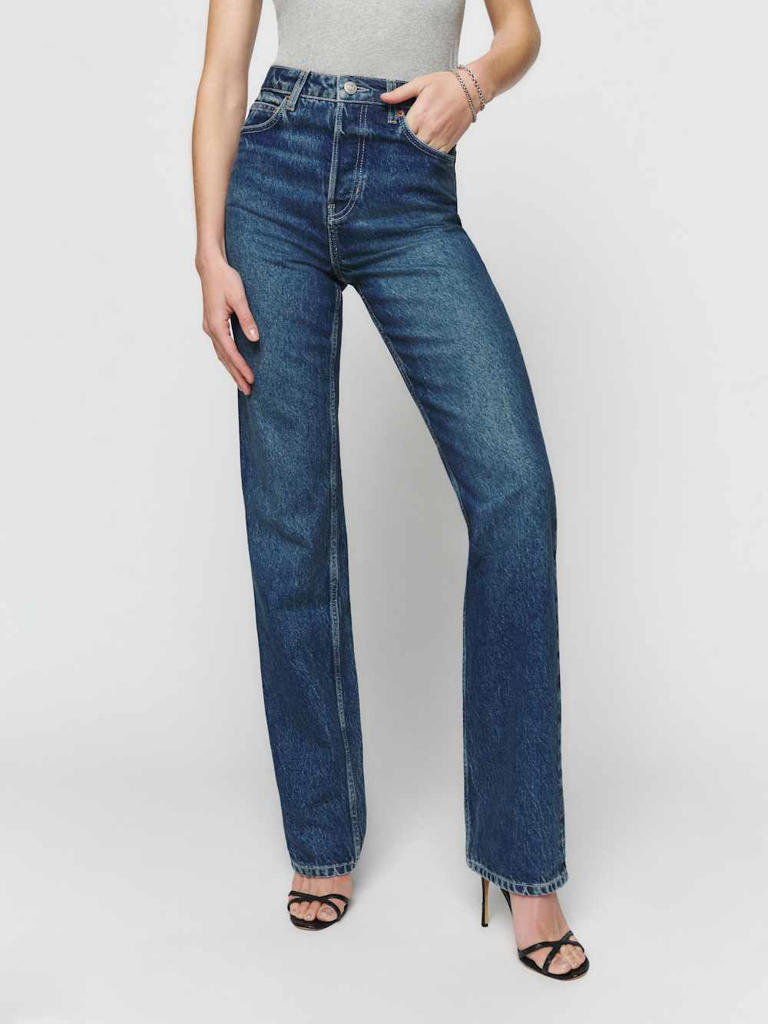 The '90s stove pipe jeans trend is back—these are the shoes they look ...