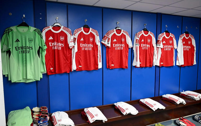 Portsmouth 1-0 Arsenal: Pompey take shock early lead - Live