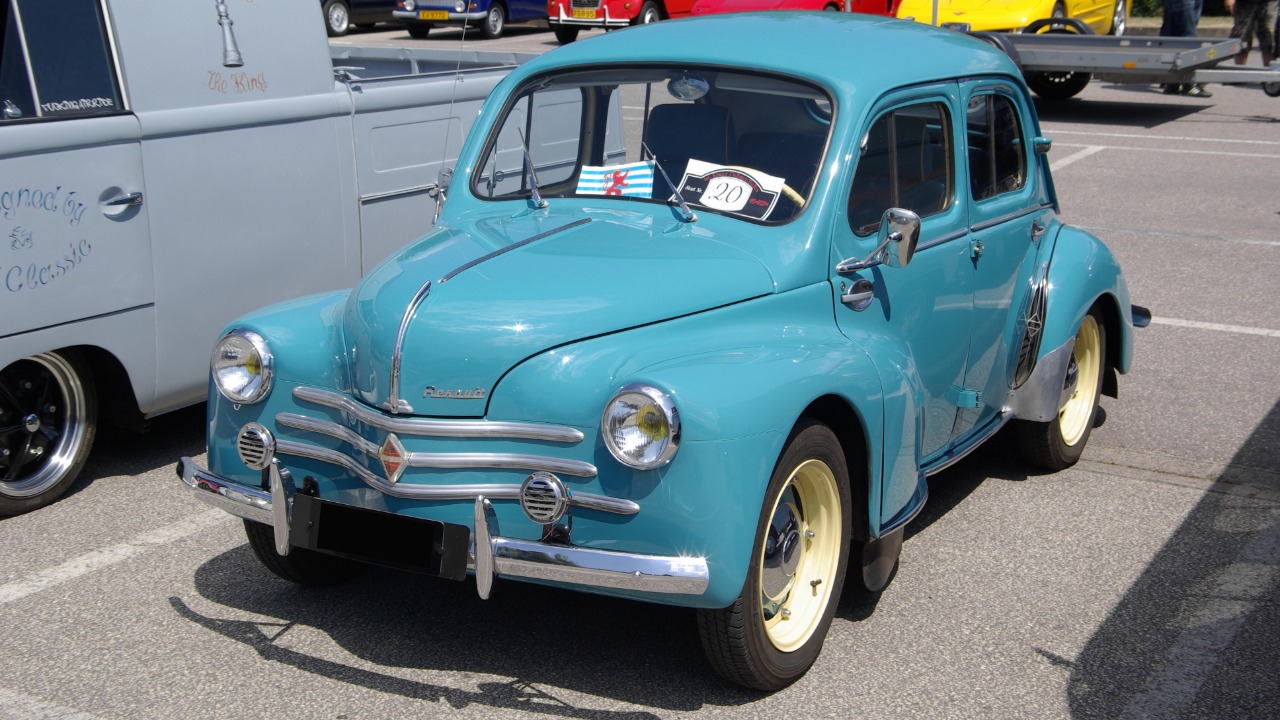 How the 1956 Renault 4CV proved small cars worked