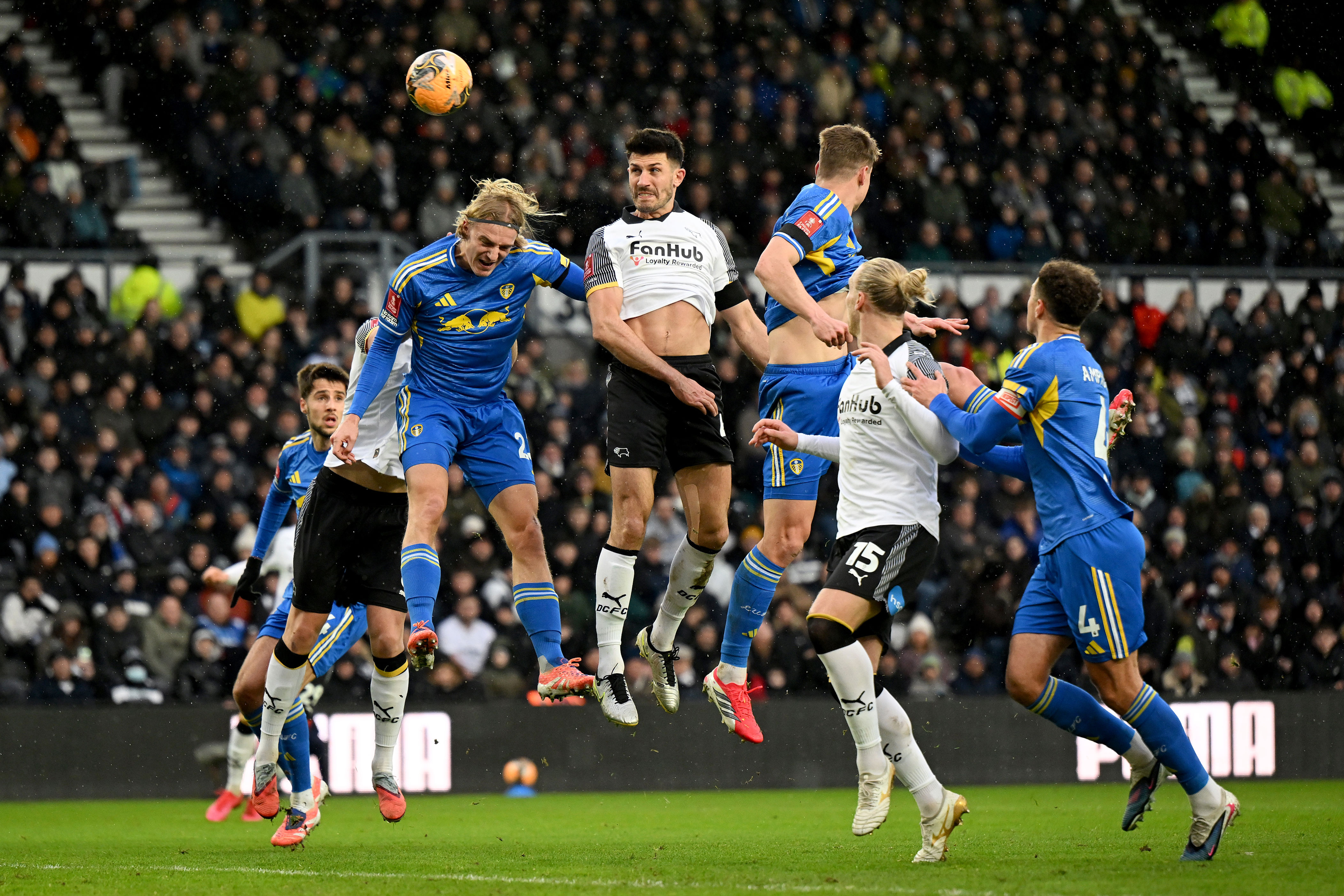 Leeds United welcome trio including key defenders back to training ...