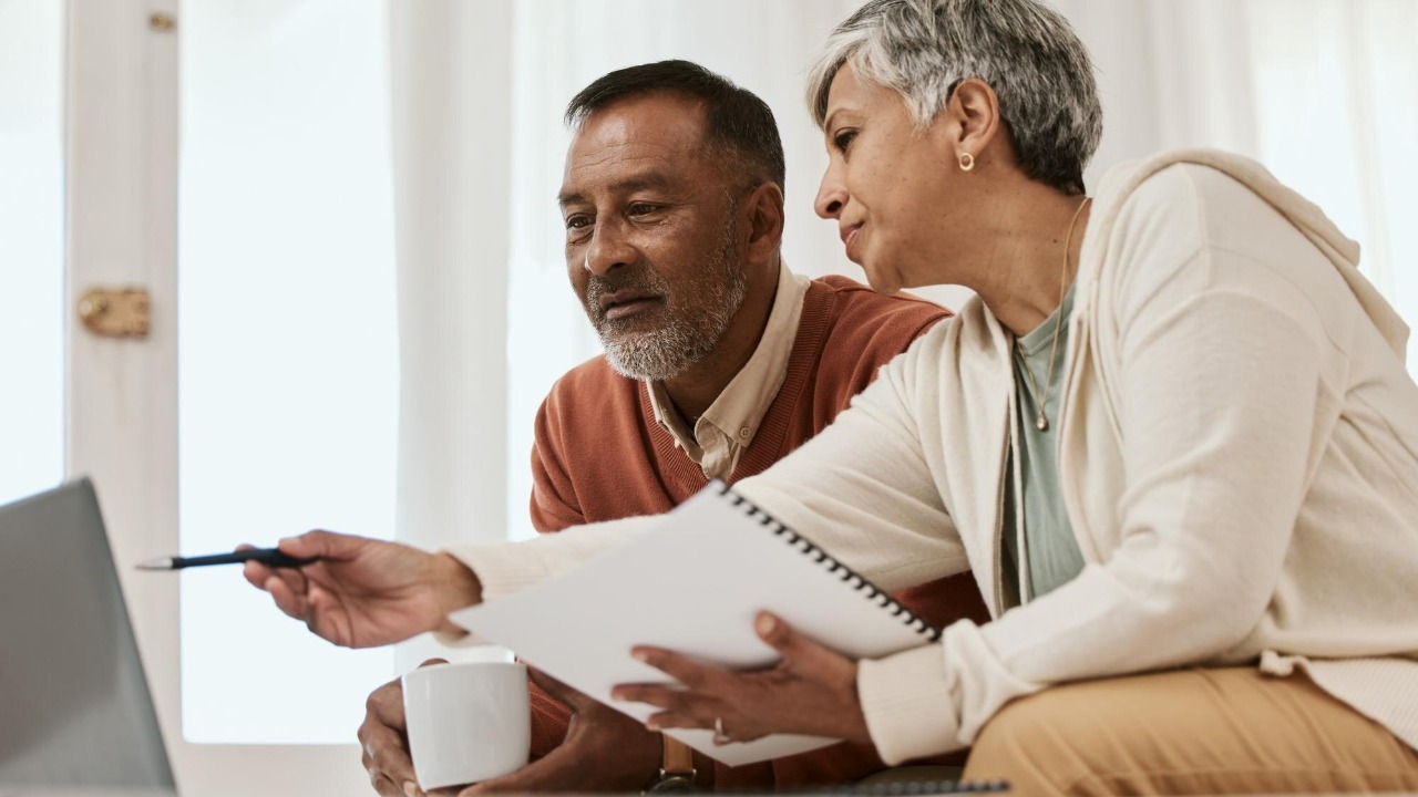 Retire in 4 years: should I move 25% of my 401(k) to Roth IRA?