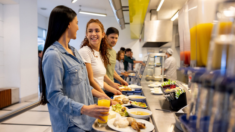 14 best old-school cafeteria-style restaurants in the US