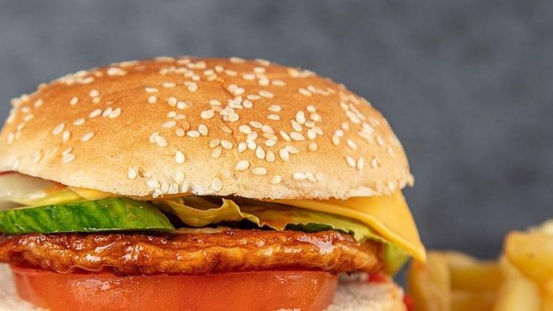 11 fast-food burgers ranked by taste and ingredients - Consumer Reports ...