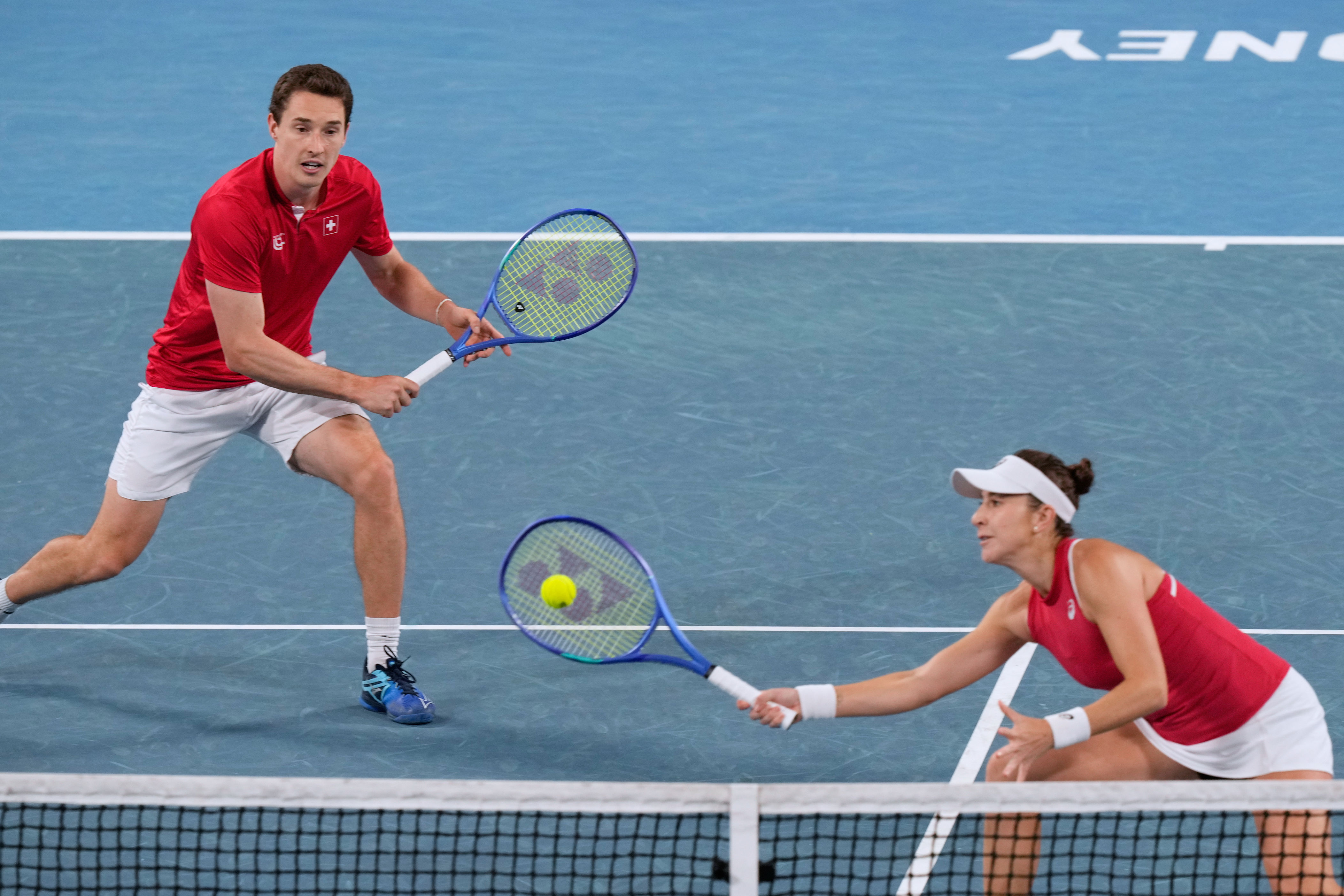 Poland overcomes Świątek defeat to Bencic and rallies to beat ...