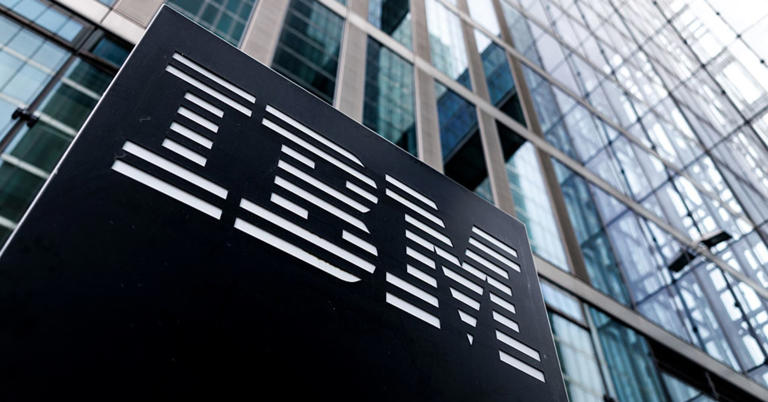 Top Wall Street analysts recommend these dividend stocks for consistent ...