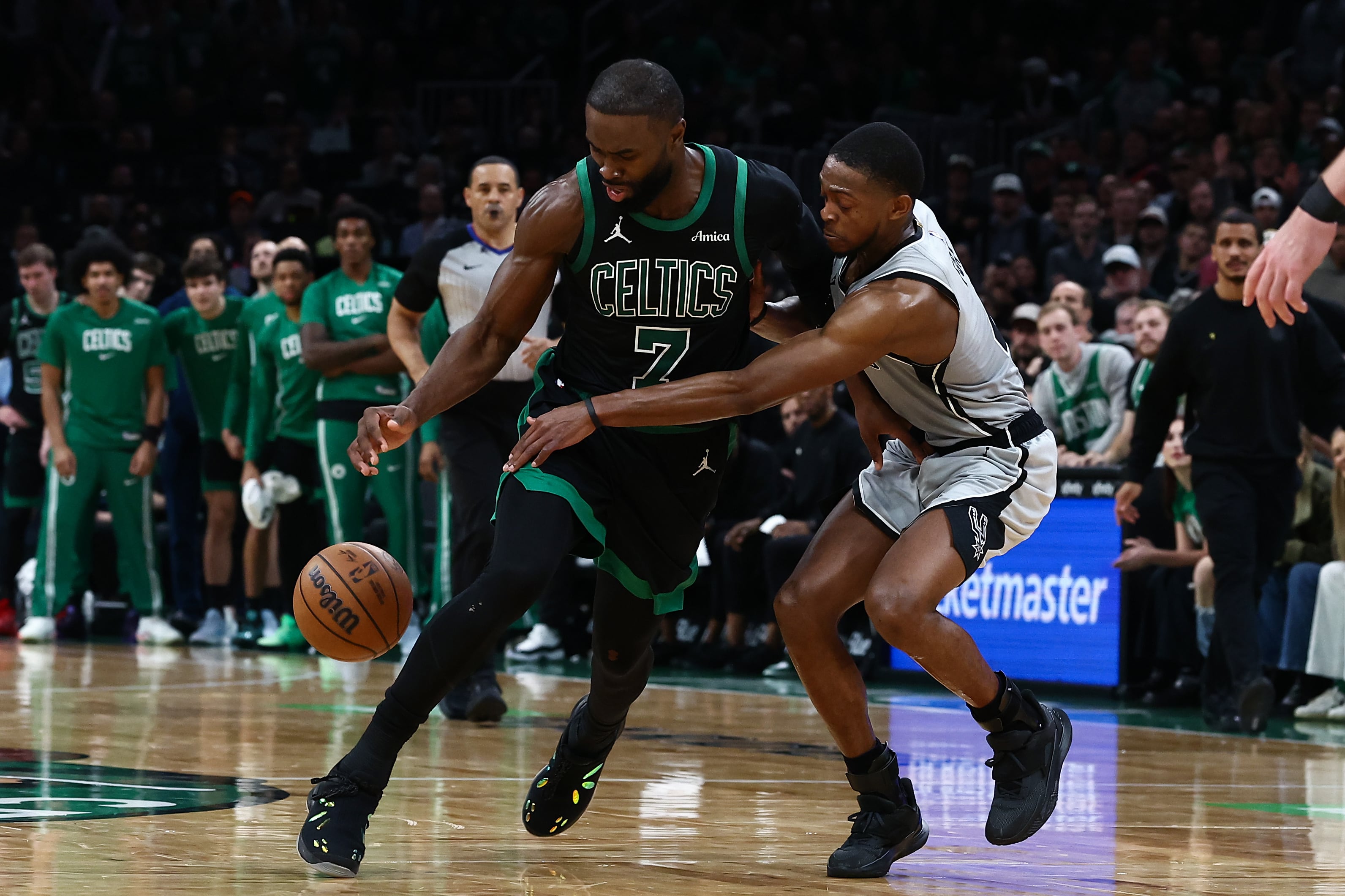 Celtics star Jaylen Brown criticizes officials after loss to Spurs