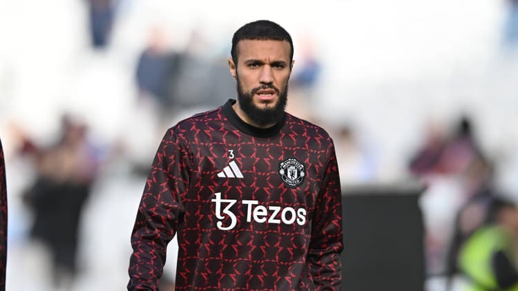 Man Utd transfer news: Red Devils surprise as AFCON star surges up ...