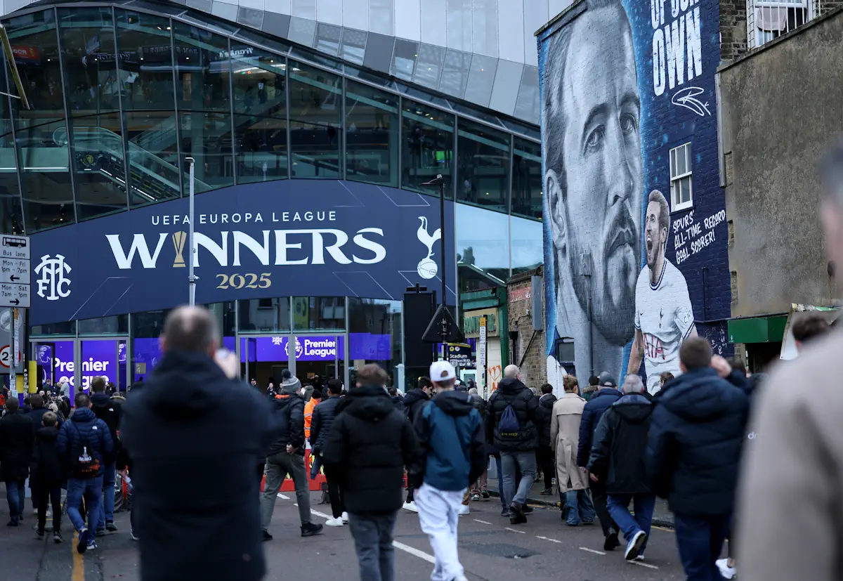 Tottenham expecting Brazilian to arrive, could be finalised by Thursday