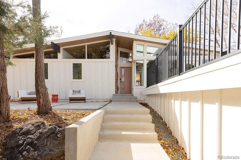 1964 mid century ranch in Boulder, Colorado, featuring vaulted ceilings ...