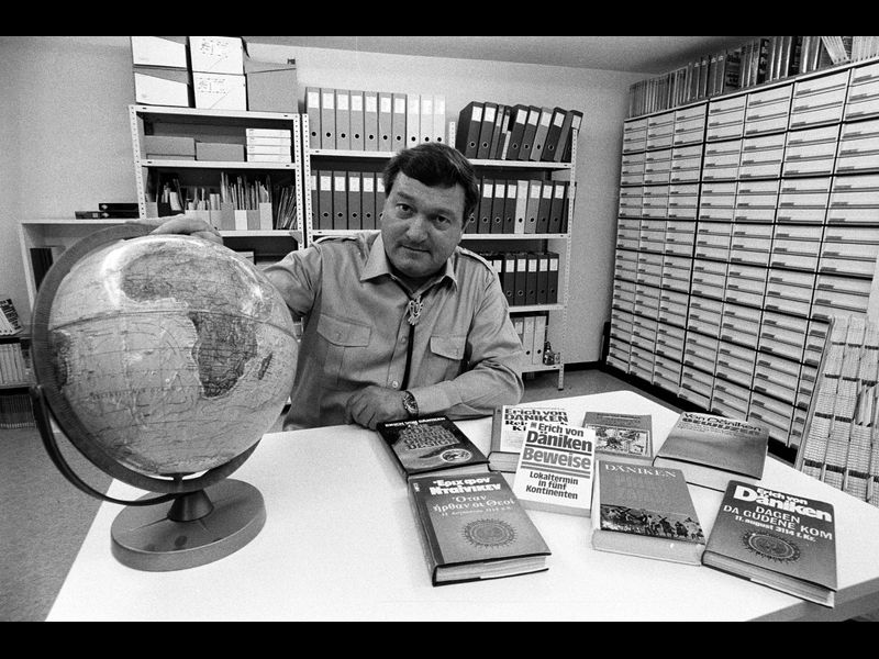 Bauten Aliens die Pyramiden? Ufo-Forscher Erich von Däniken ist tot