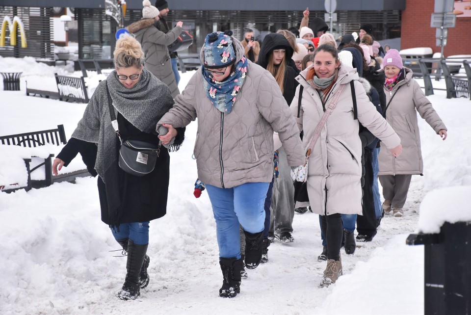 Malbork zatańczył dla Zosi. Kolejna akcja dla 8-latki walczącej z rakiem