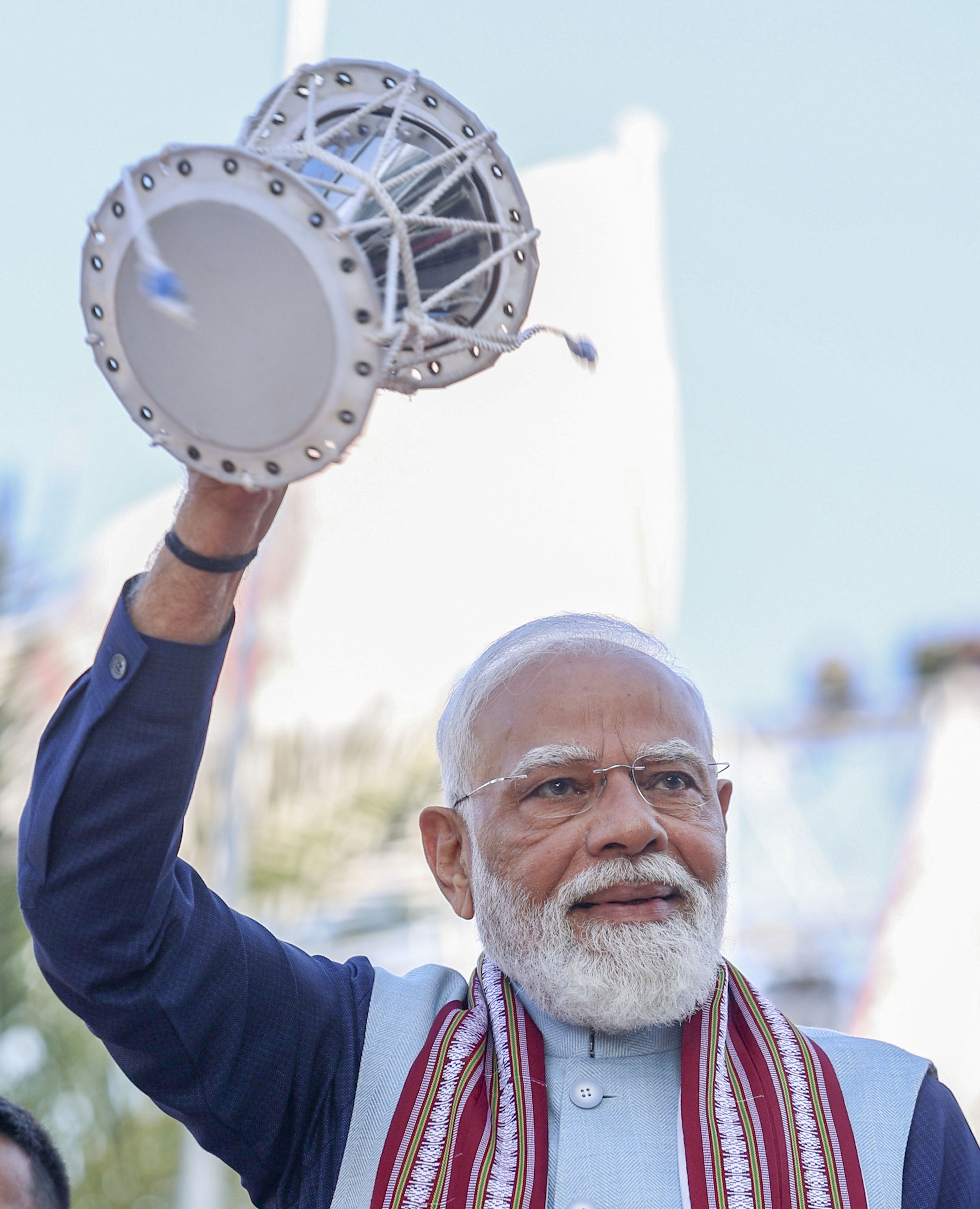 PM takes part in 'Shaurya Yatra' in Somnath, 108 horses present ...