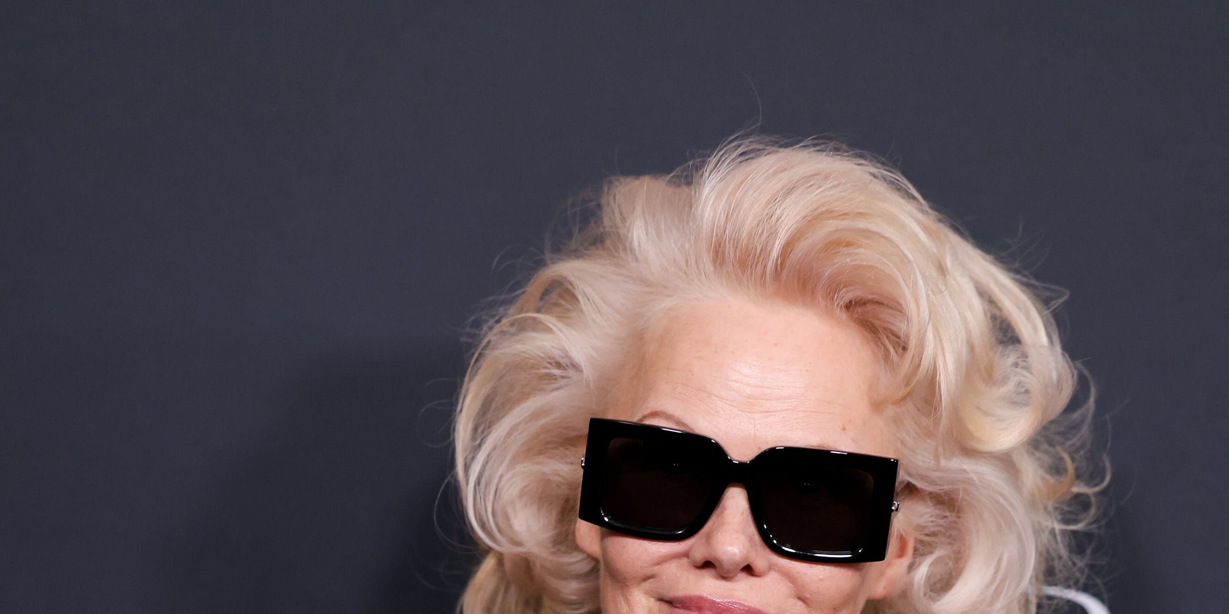 Pamela Anderson proves it’s never too late to try out pink hair