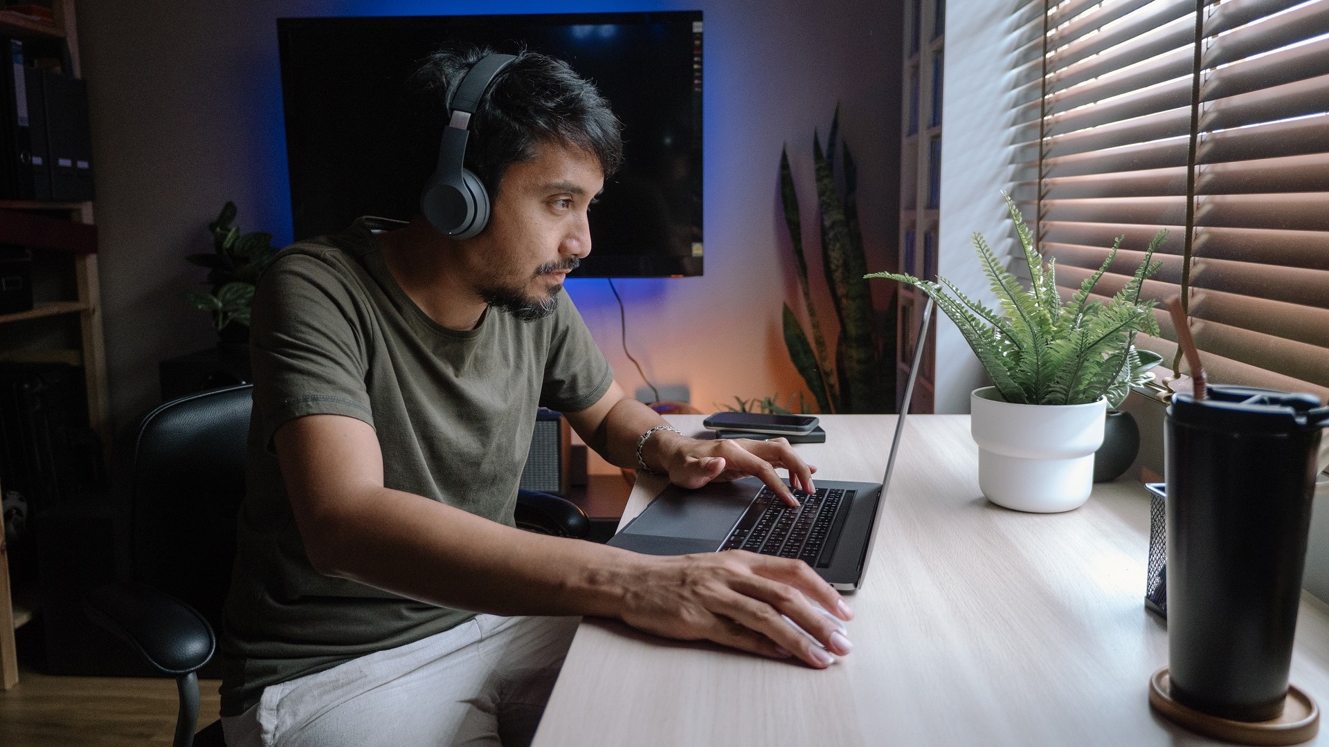 12 top side gigs you can do from home, according to career experts