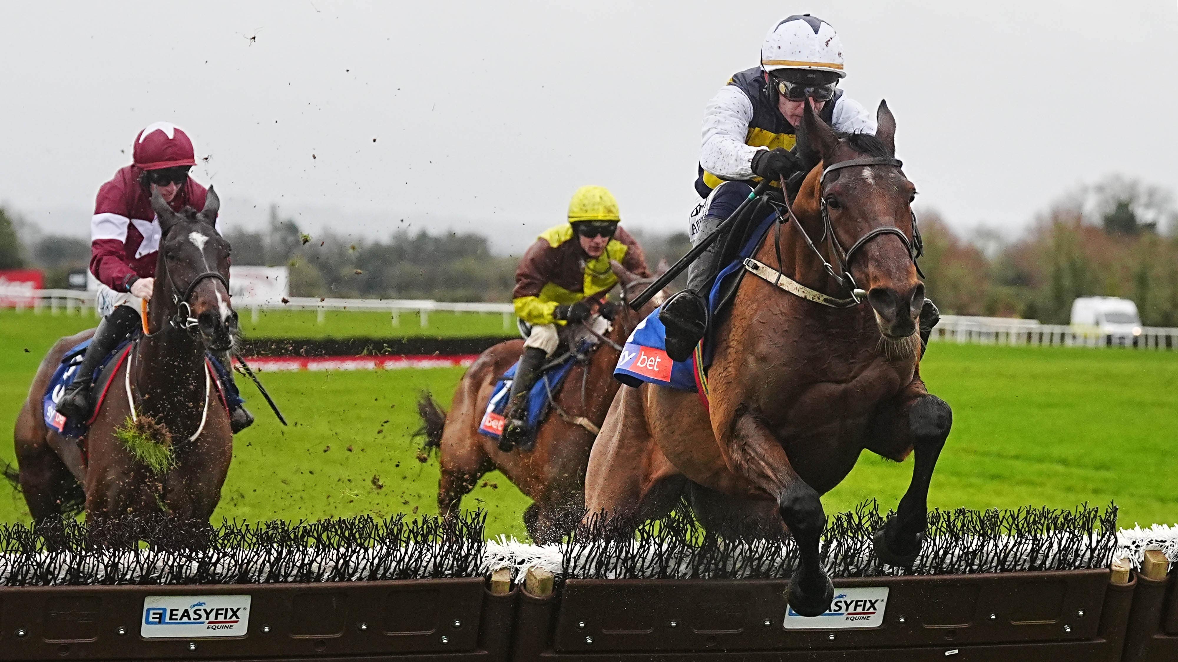 Sober stakes Cheltenham claim with Moscow Flyer win