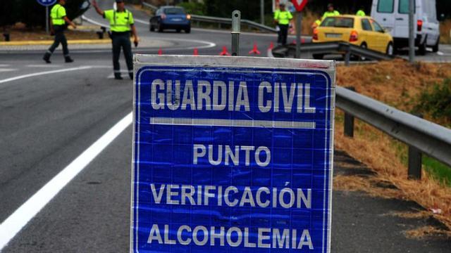 Se salta un control, hiere a un agente de la Guardia Civil y deja el ...