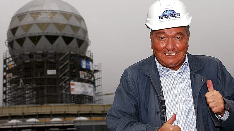 Er glaubte an Aliens: Umstrittener Bestseller-Autor Erich von Däniken ...