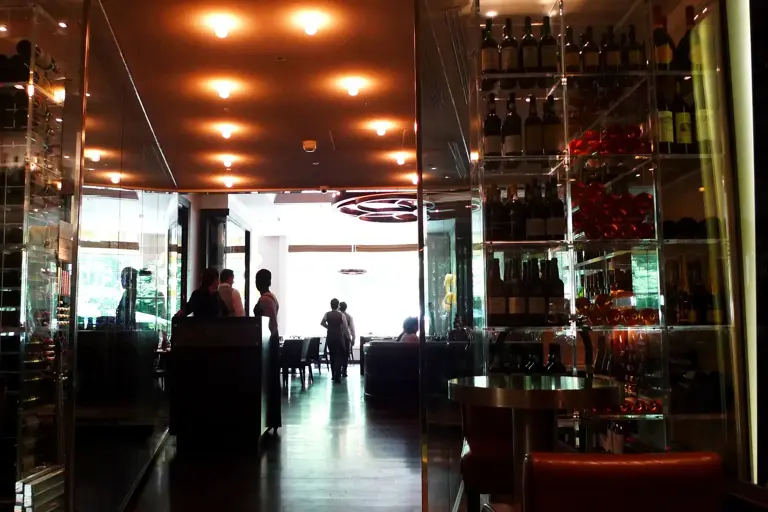 4 fine dining mistakes servers notice before you order a drink