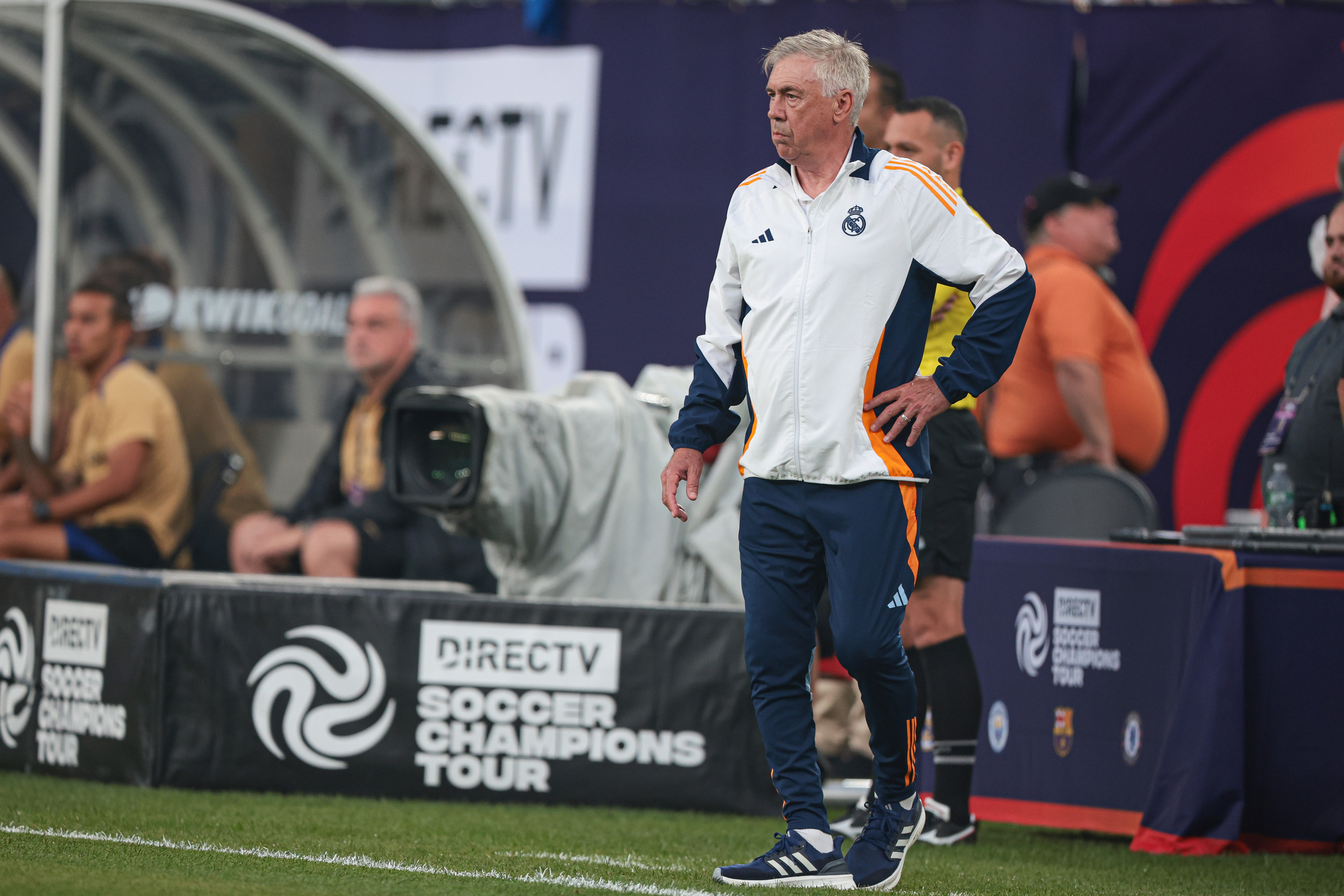 Gary Neville names the 'outstanding candidate' to become next Man ...