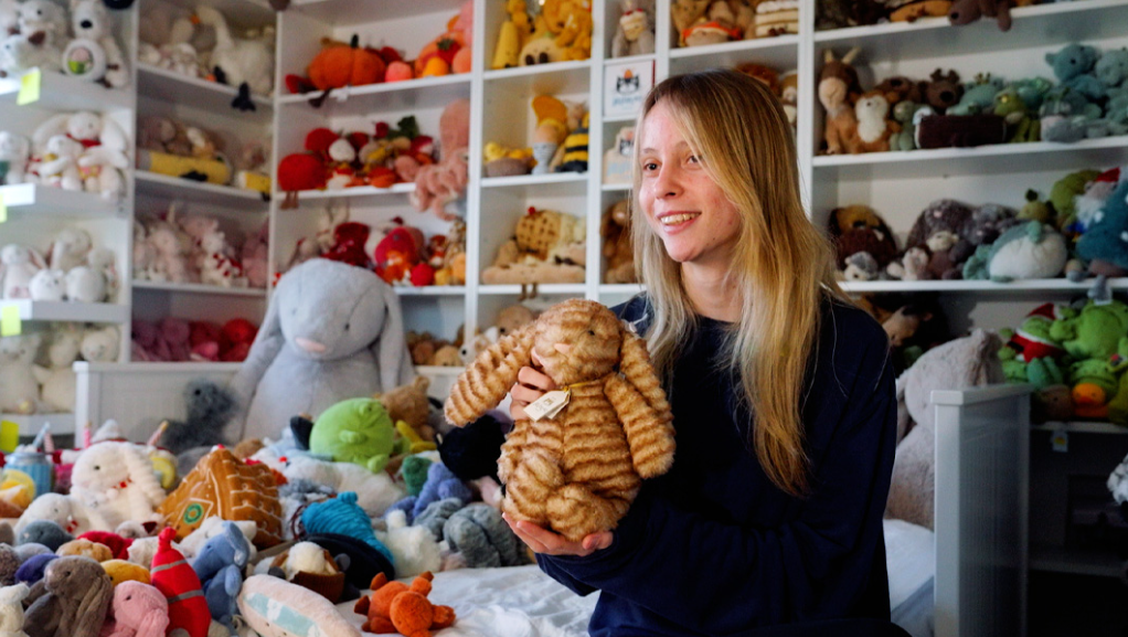 Meet the 19-year-old who turned a cute obsession into a Guinness World ...