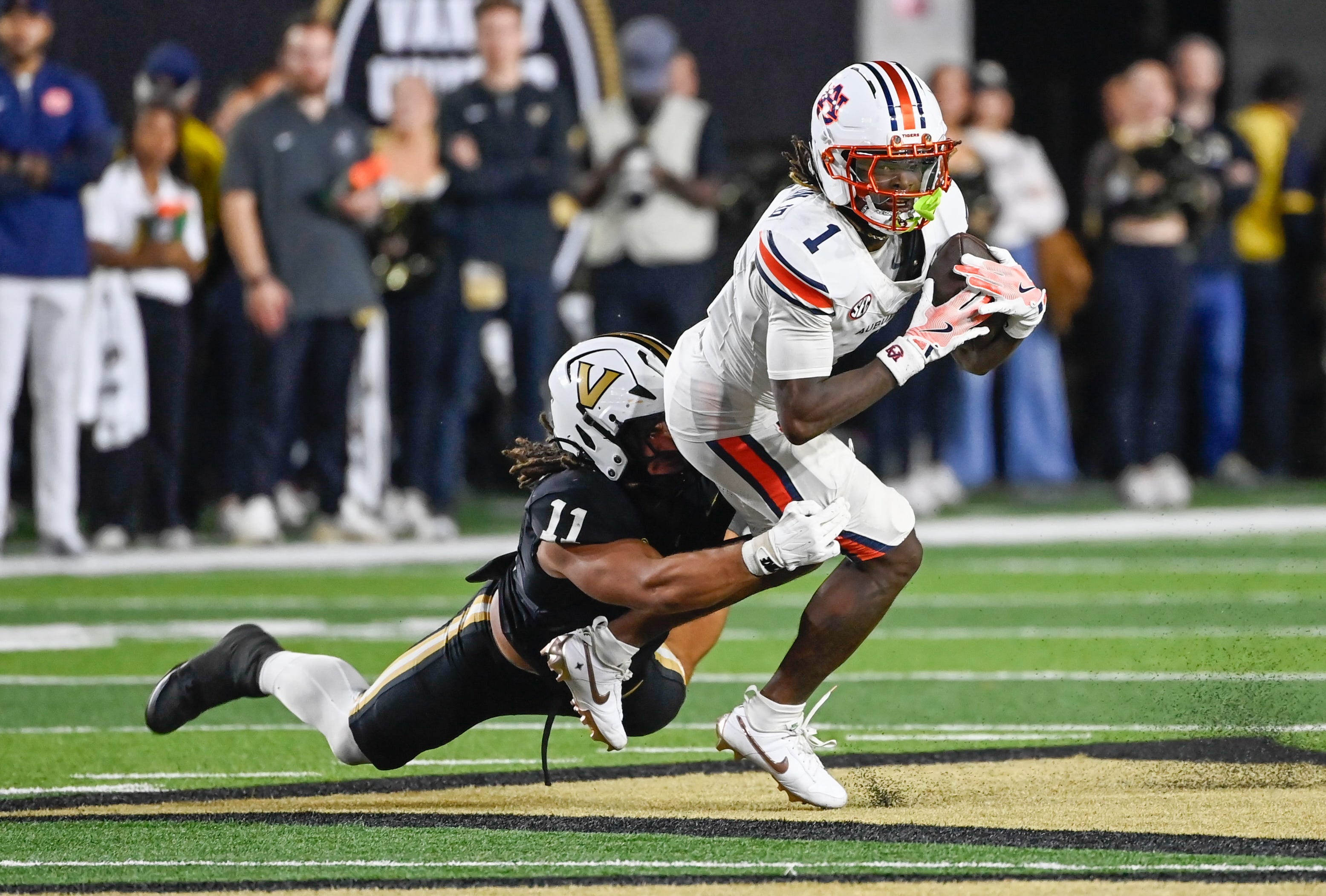 Former Auburn receiver Eric Singleton commits to Florida