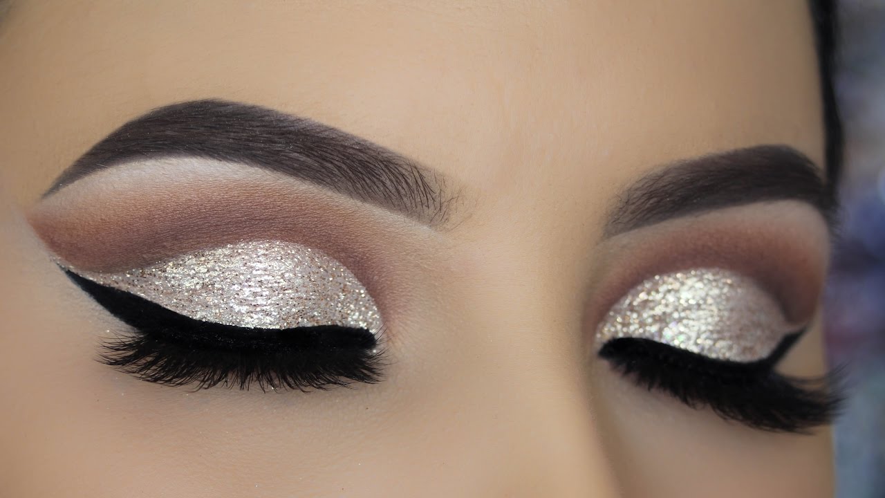 I’m obsessed with this glam cutcrease tutorial!