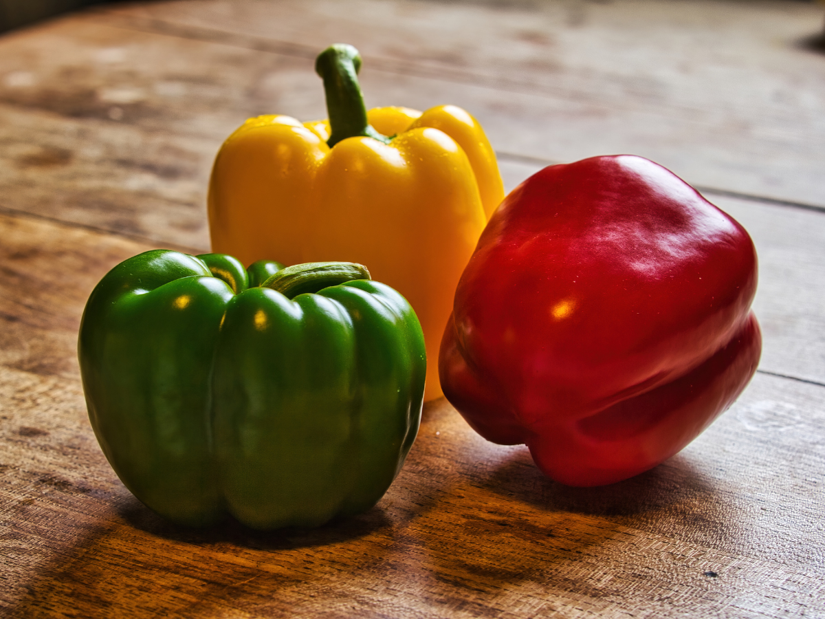 Most people cook these 5 vegetables, but they’re actually healthier raw