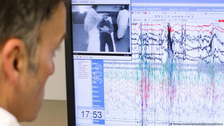 How AI can detect health risks — just from the way you sleep