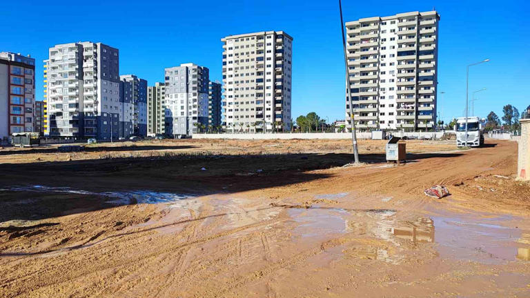 Vatandaşın çamur ve toz isyanı