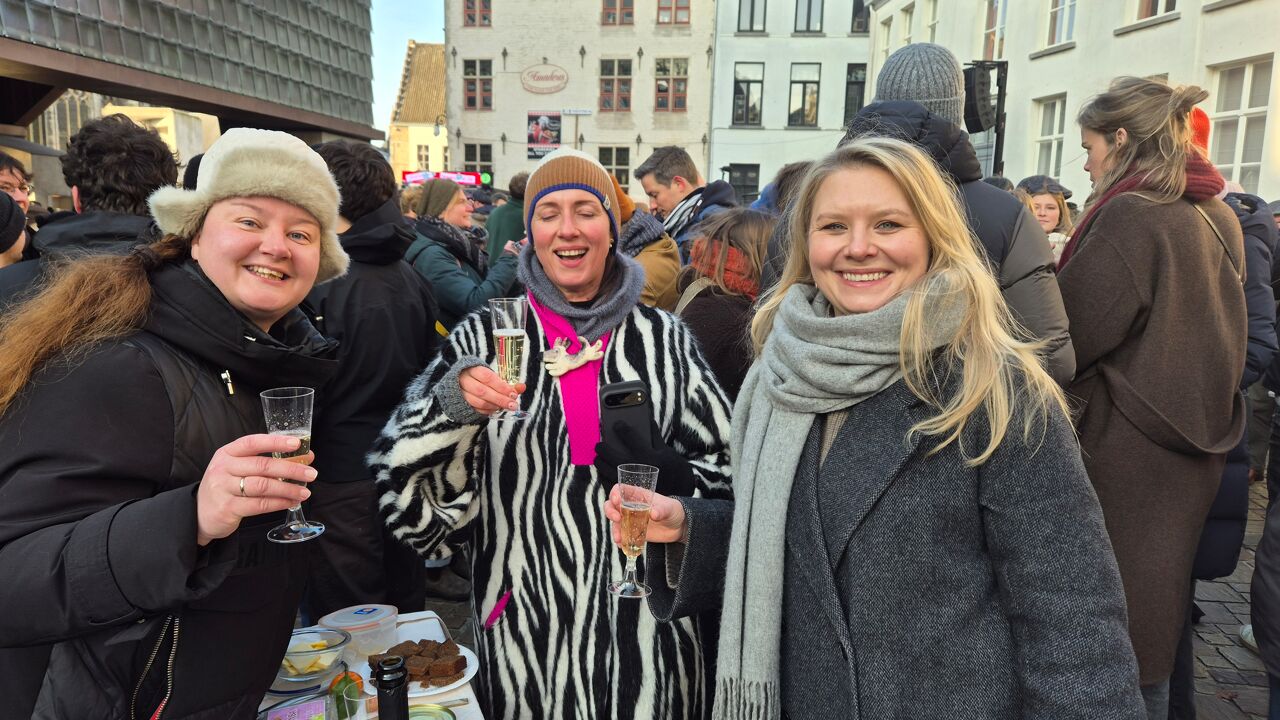 Zonder speech van burgemeester, maar met vals citaat van Einstein en ...