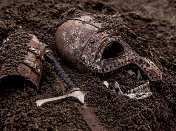 Archaeologists make huge breakthrough with over 1,100-year-old Viking ...