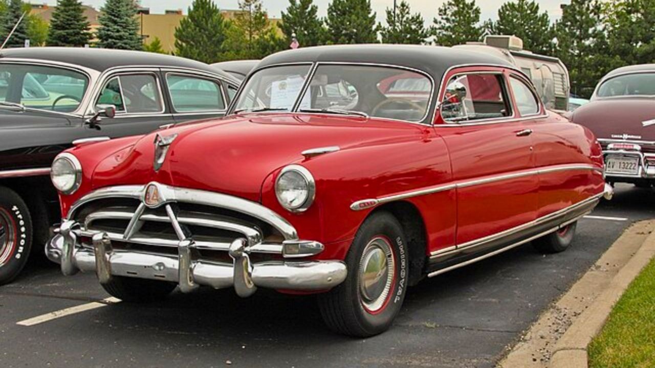 When the 1952 Hudson Wasp bridged performance and economy