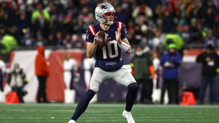 What NFL games are on today: TV channels, live stream info, kick off ...