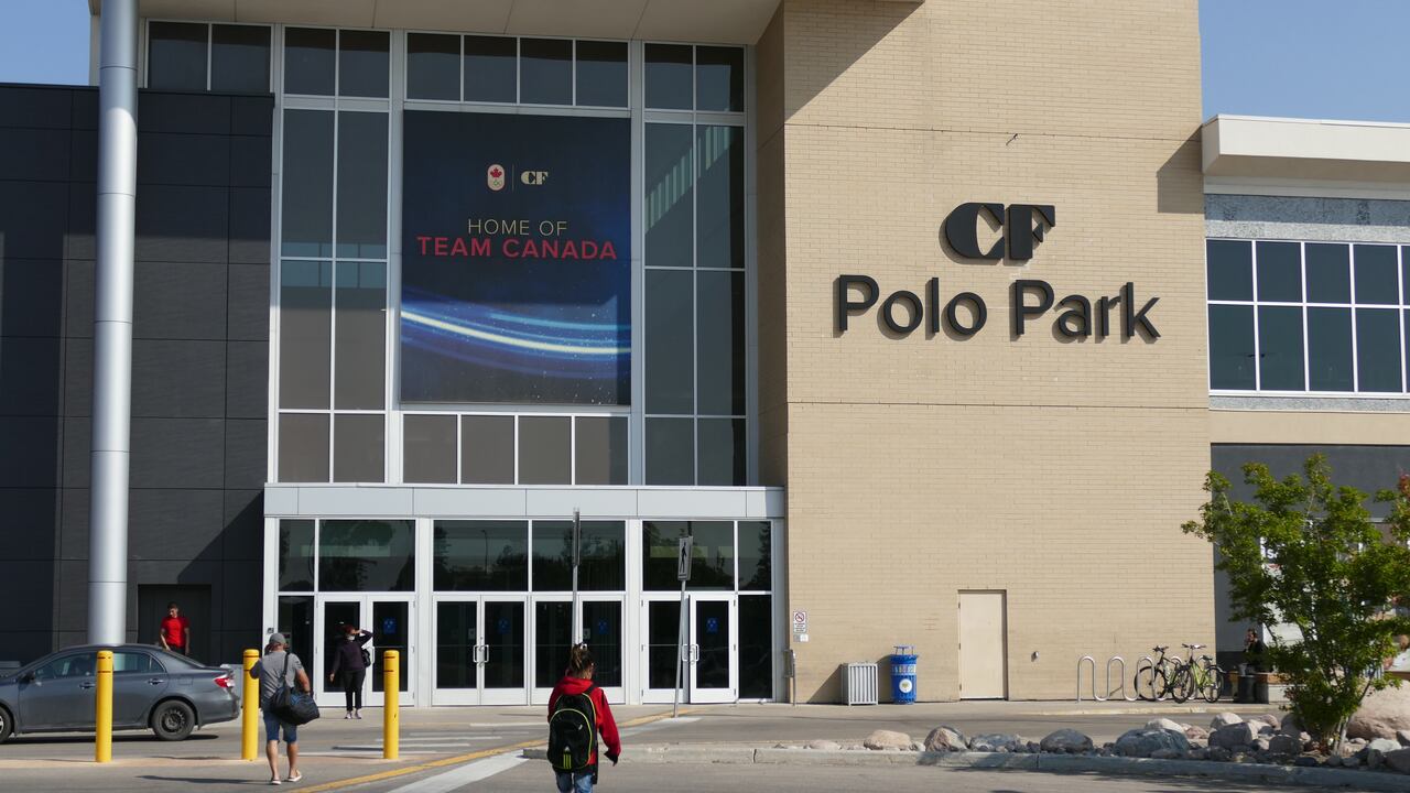 Man who stole from Winnipeg store staff 'engaged in full-time ...