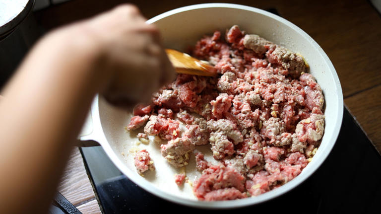 Make this ground beef mistake when cooking and you'll be left with a ...