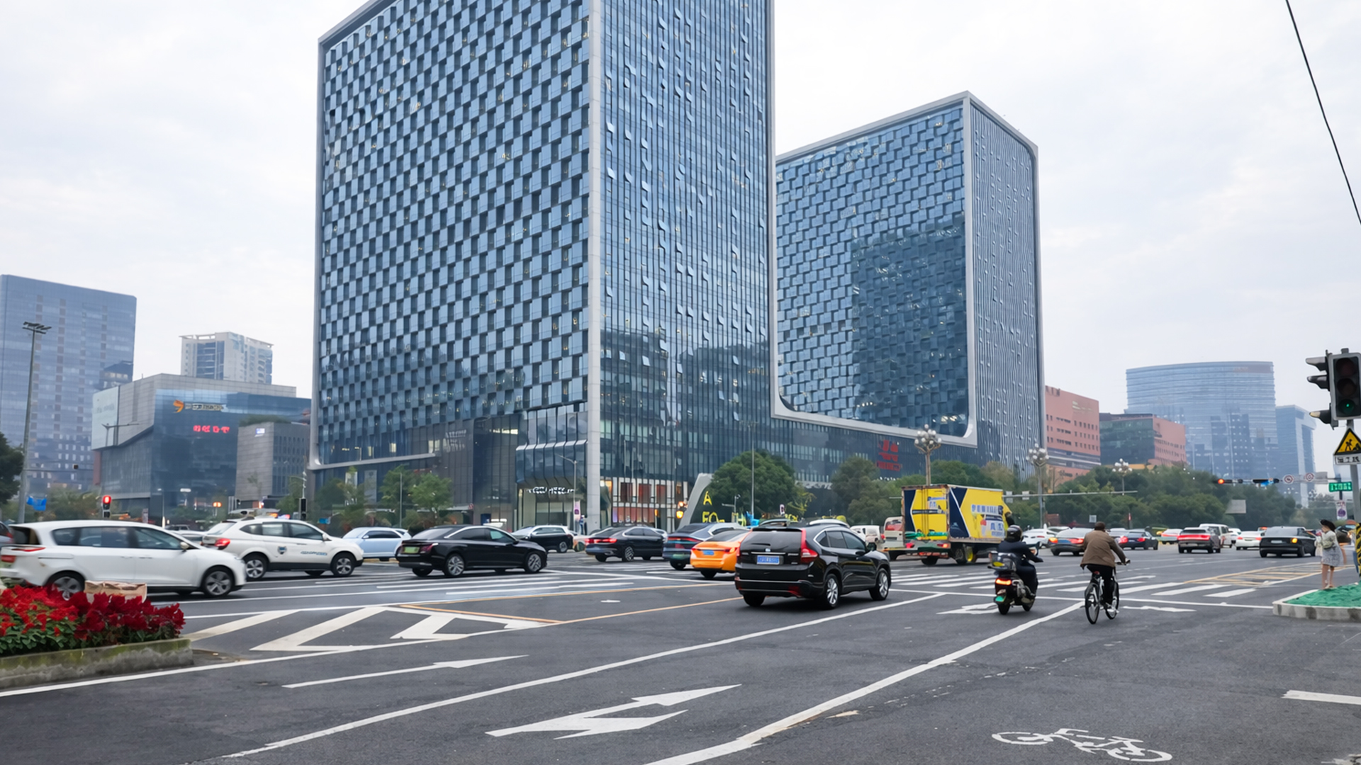 Este cruzamento em Chengdu é impressionantemente largo