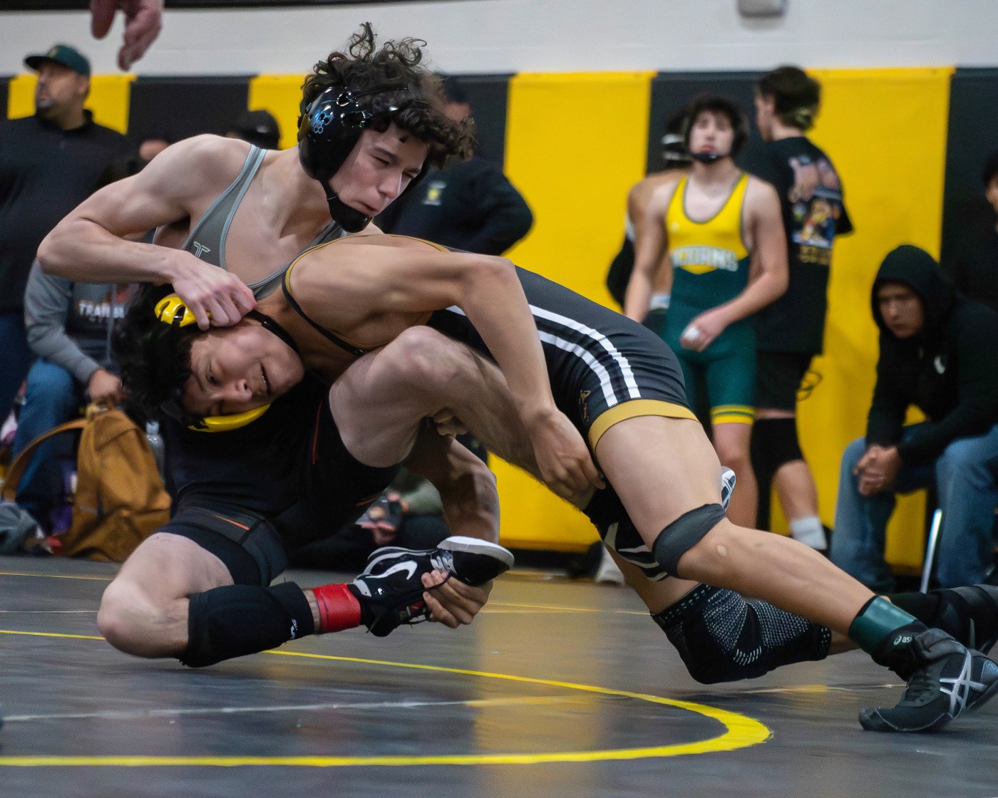 SLV wrestler Ollin Bates takes fourth at Apple Cider Classic after ...