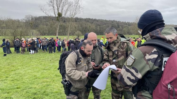 « C’est dur de ne pas savoir où elle est » : une battue est en cours à ...