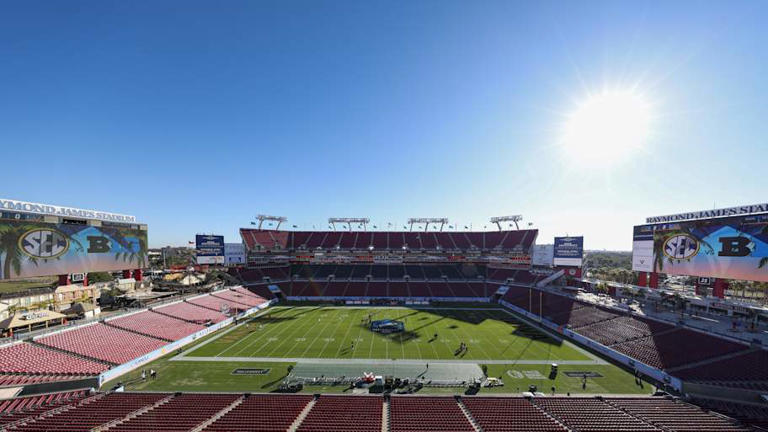 NHL unveils rink construction plans for Stadium Series