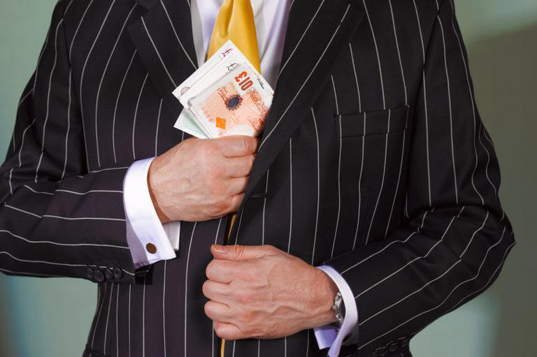 Government faces calls for high-earners to be stripped of state pension