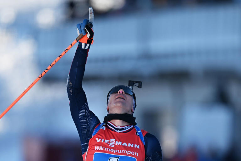Norway fight back for men's relay win in Biathlon World Cup