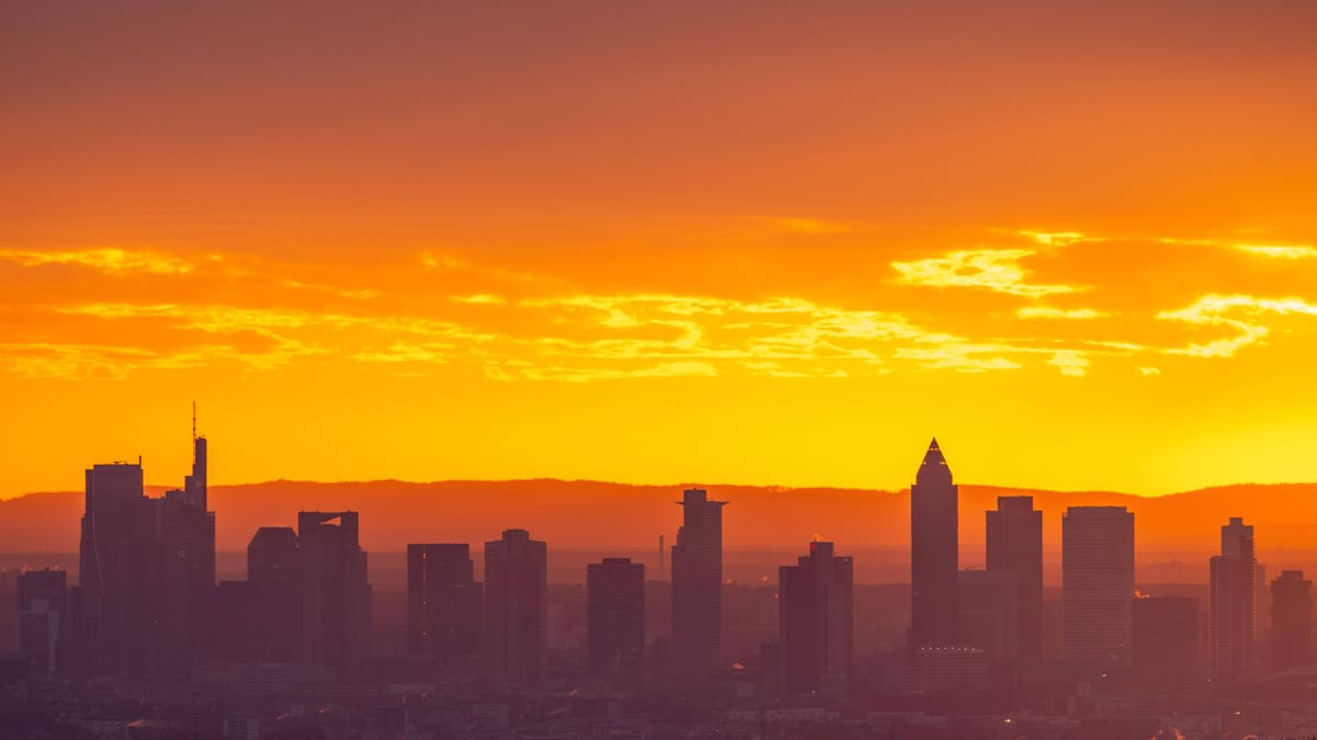 Mehr Licht am Abend: Ab dann ist es in Frankfurt bis 20 Uhr hell