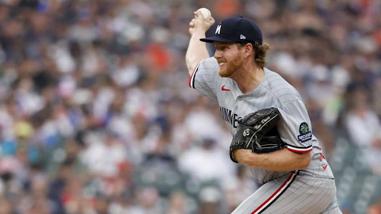 Pirates sign former Twins pitcher