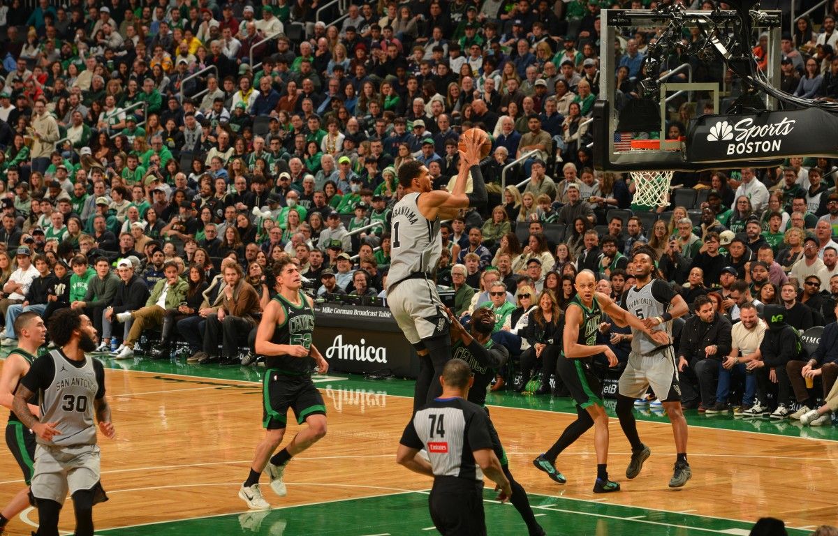 NBA : Wembanyama ultra « clutch » pour les Spurs dans une fin de match ...