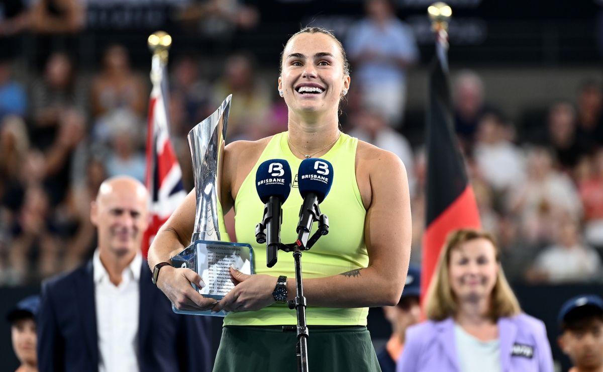 El incómodo momento entre Sabalenka y Kostyuk tras la final del WTA de ...