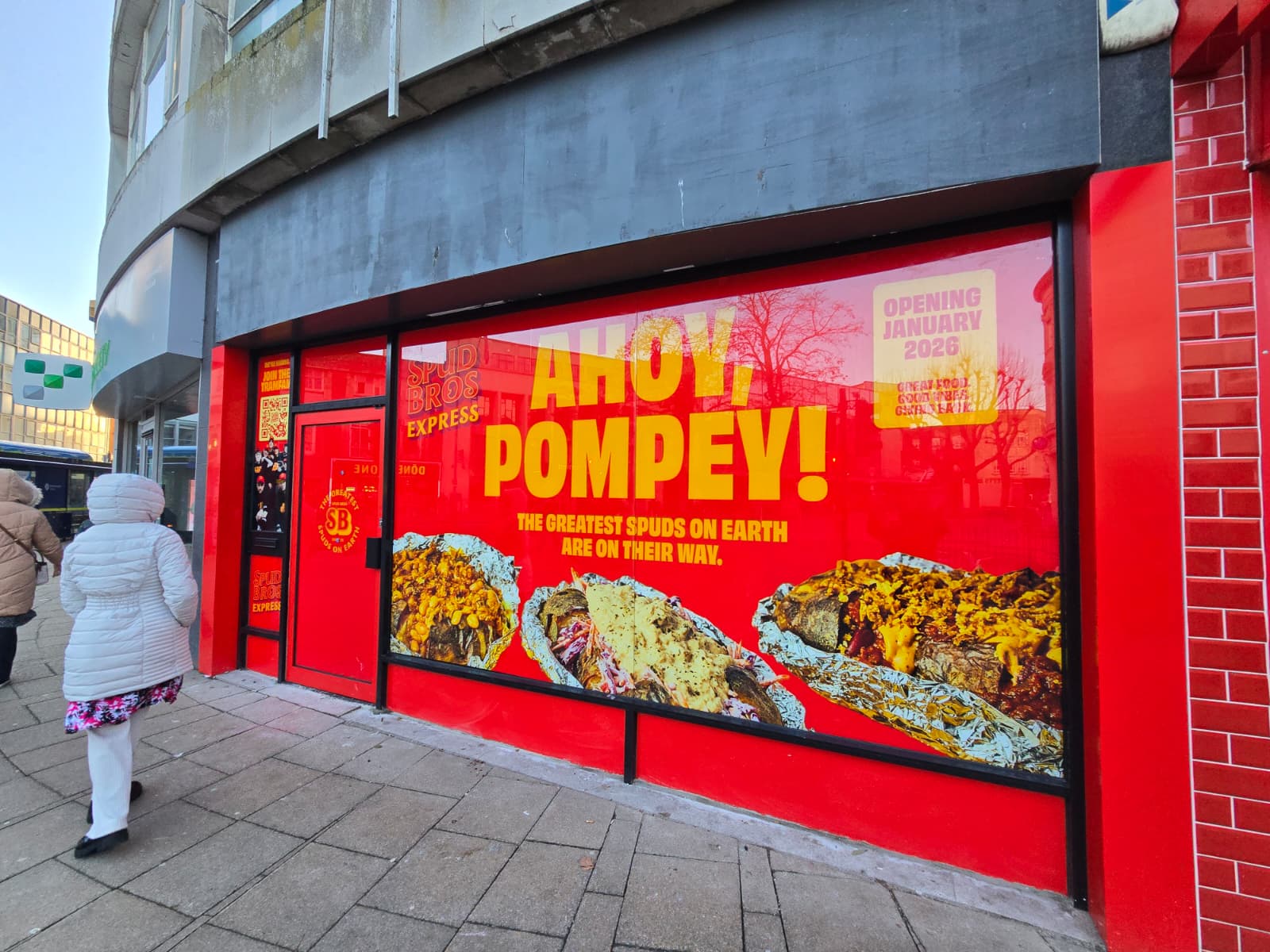 Signs appear for new SpudBros eatery in Portsmouth ahead of opening ...