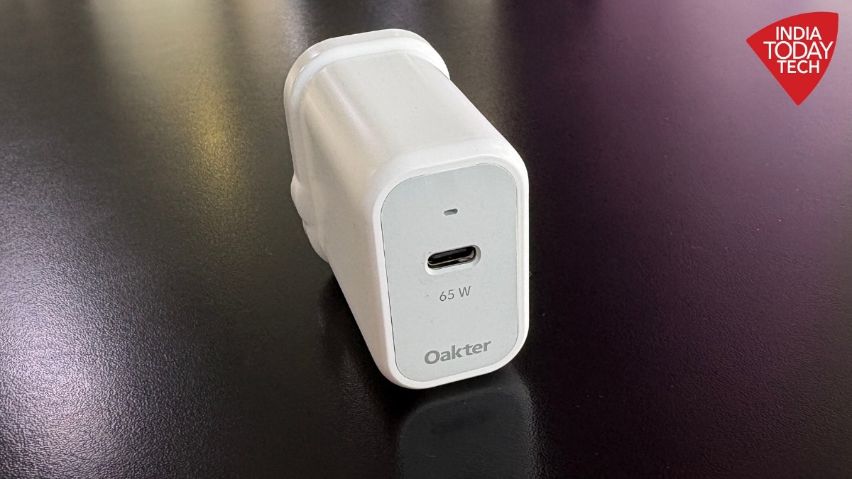 Oakter 65W GaN charger review: Compact design, steady fast charging