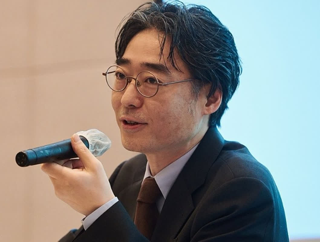 상장폐지 위기 몰린 DXVX…임종윤 회장 1000억 유상증자로 생존모색